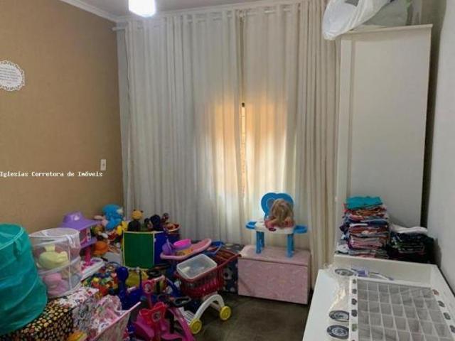 Casa para Venda em Ribeirão Preto, Sumarezinho, 2 dormitórios, 1 suíte, 1 banheiro, 2 vagas