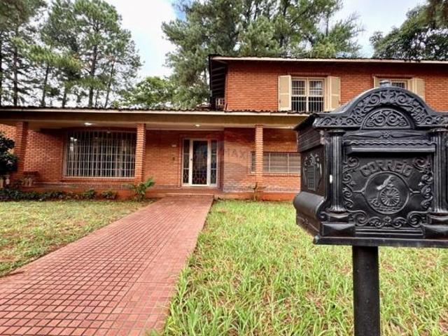 Casa para venda em Ribeirânia de 424.00m² com 3 Quartos, 3 Suites e 4 Garagens