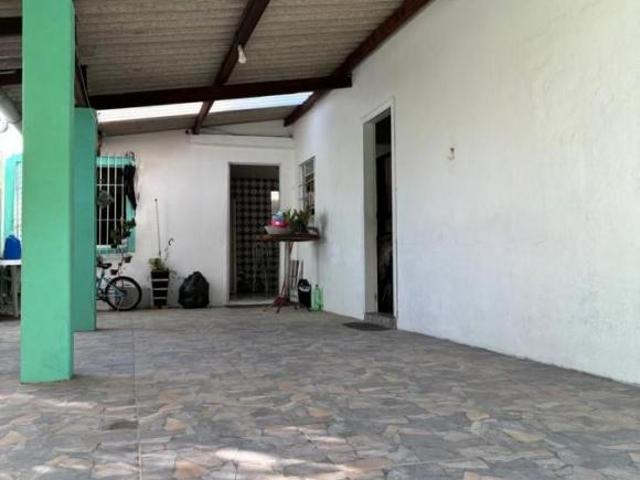 Casa para Venda em Rio Grande, Cassino, 2 dormitórios, 1 suíte, 2 banheiros, 2 vagas