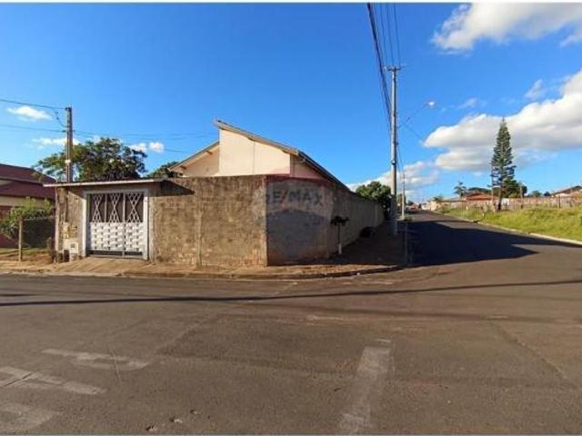 Casa para venda em Rubião Junior de 90.00m² com 2 Quartos e 1 Suite