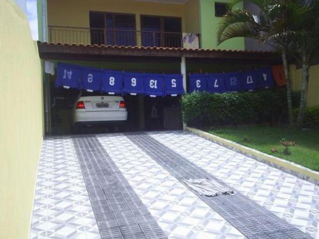 Casa para venda em Wanel Ville 3 de 170.00m² com 2 Quartos, 1 Suite e 3 Garagens