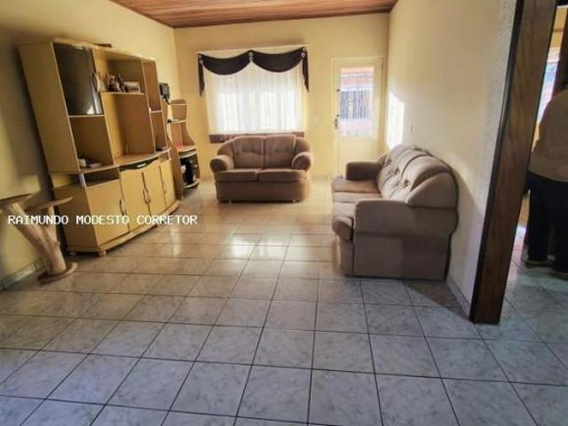 Casa para Venda em Toledo, Centro, 3 dormitórios, 1 suíte, 2 banheiros