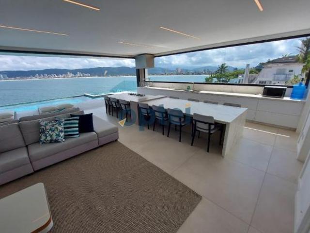 Casa para venda em Tortuga de 1000.00m² com 6 Quartos, 6 Suites e 12 Garagens