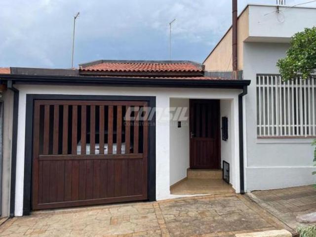 Casa para Venda em Tatuí, Centro, 2 dormitórios, 1 banheiro, 1 vaga