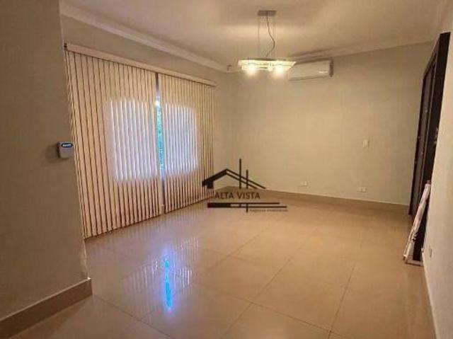 Casa para venda em Tabajaras, Uberlândia