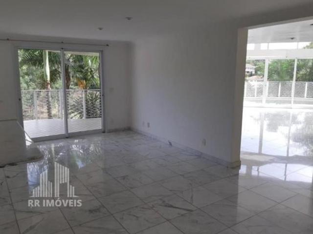 Casa para venda em Tamboré de 700.00m² com 4 Quartos, 4 Suites e 4 Garagens