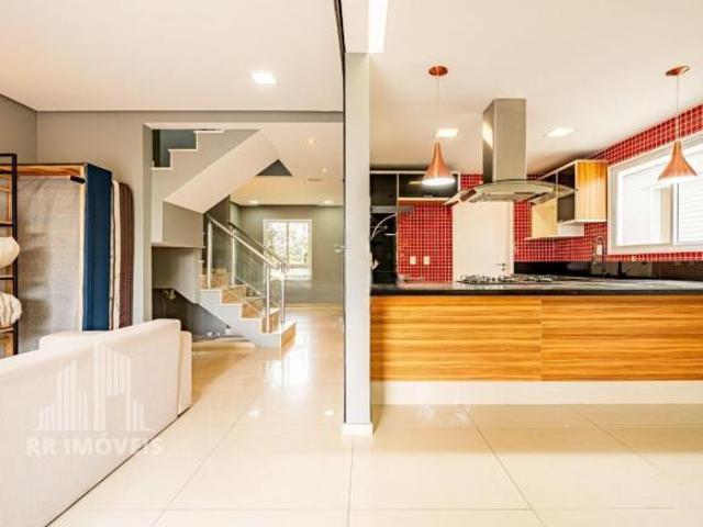Casa para venda em Tamboré de 165.00m² com 3 Quartos, 1 Suite e 2 Garagens