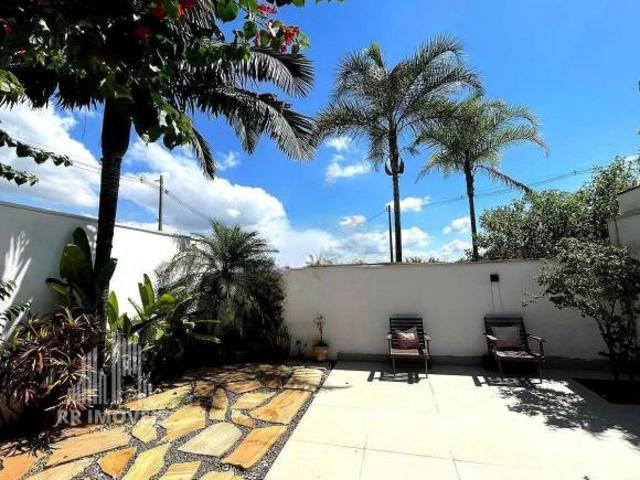 Casa para venda em Tamboré de 165.00m² com 3 Quartos, 1 Suite e 2 Garagens