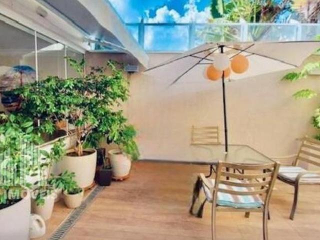 Casa para venda em Tamboré de 180.00m² com 3 Quartos, 1 Suite e 2 Garagens