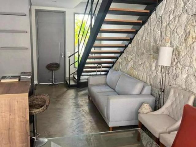 Casa para venda em Tamboré de 200.00m² com 3 Quartos, 3 Suites e 2 Garagens