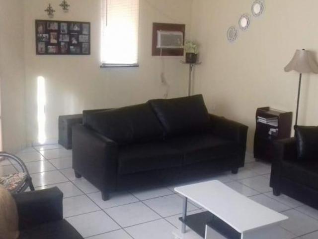 Casa para venda em Tanquinho guamium de 141.00m² com 1 Quarto, 1 Suite e 5 Garagens