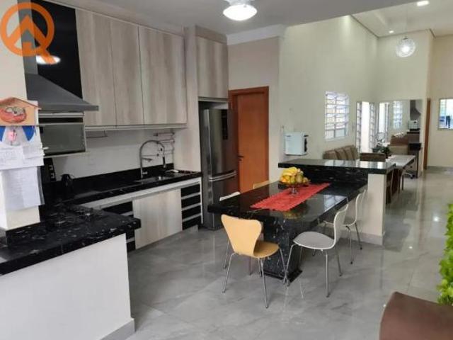 Casa para venda em Taquaral de 151.00m² com 3 Quartos, 1 Suite e 3 Garagens