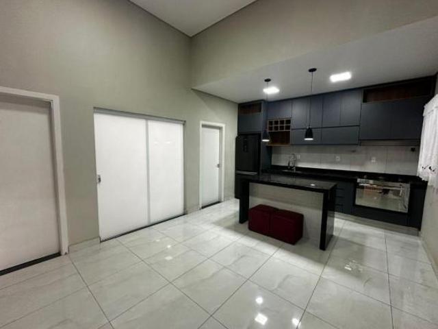 Casa para venda em Terra Azul de 130.00m² com 2 Quartos, 1 Suite e 3 Garagens