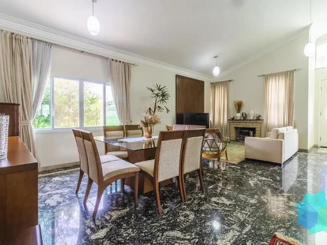 Casa para venda em Terras De Mont Serrat em Salto São Paulo de 244.00m² com 3 Quartos, 3 Suítes e 10 Garagens