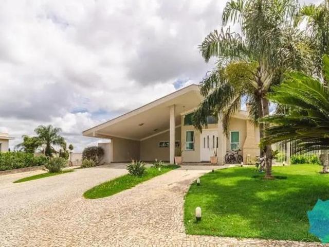 Casa para venda em Terras De Monte Serrat de 244.00m² com 3 Quartos, 3 Suites e 10 Garagens