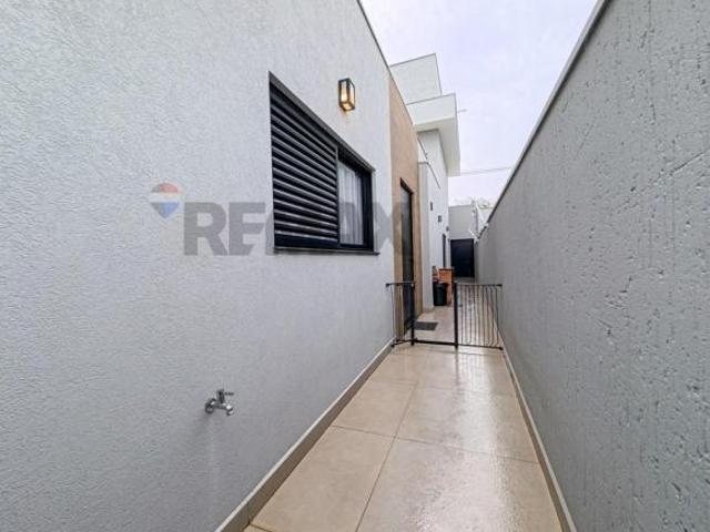 Casa para venda em Terras De Carolina de 215.00m² com 2 Quartos, 1 Suite e 2 Garagens