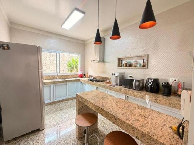 Casa para venda em Terras De Santa Bárbara de 360.00m² com 3 Quartos, 2 Suites e 3 Garagens