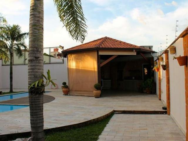 Casa para venda em Terras Do Engenho de 348.00m² com 3 Quartos, 1 Suite e 4 Garagens