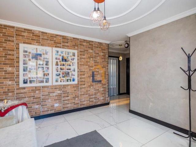 Casa para venda em Tingui de 240.00m² com 3 Quartos, 1 Suite e 4 Garagens