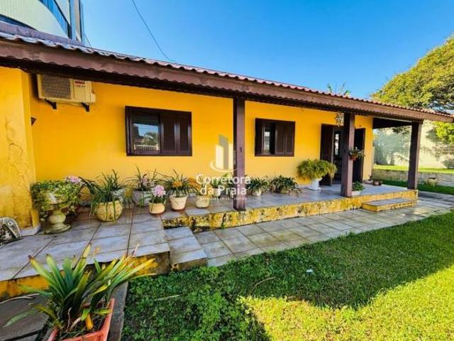 Casa para Venda em Tramandaí, Centro, 4 dormitórios, 2 suítes, 3 banheiros, 4 vagas
