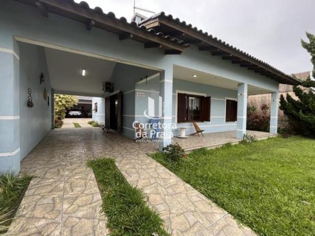Casa para Venda em Tramandaí, Centro, 6 dormitórios, 1 suíte, 3 banheiros, 2 vagas