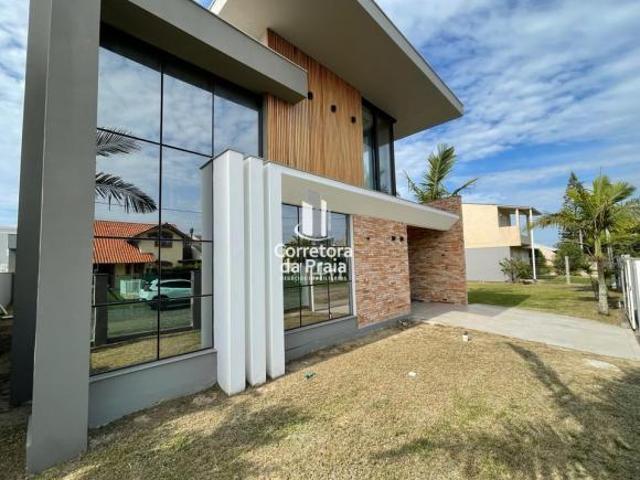 Casa para Venda em Tramandaí, Zona Nova, 6 dormitórios, 1 suíte, 5 banheiros, 3 vagas