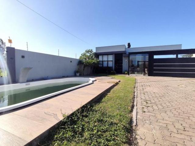 Casa para Venda em Tramandaí, Zona Nova, 3 dormitórios, 1 suíte, 3 banheiros, 2 vagas