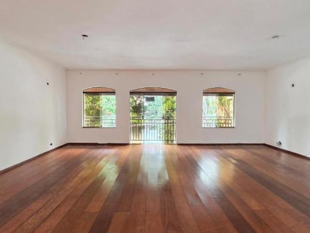 Casa para venda em Tremembé com 4 quartos, sendo 4 suítes, 412m²