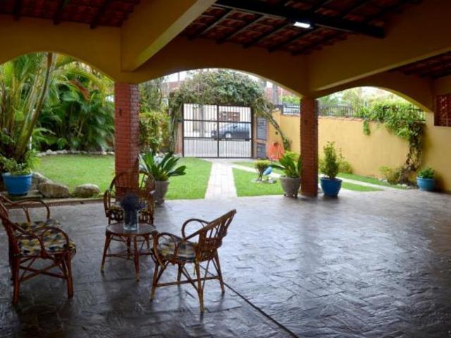 Casa para venda em Tupy com 3 quartos, 148m²