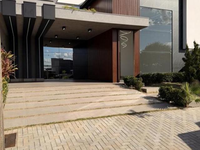 Casa para Venda em Umuarama, Condomínio Euro Park, 3 dormitórios, 3 suítes, 5 banheiros
