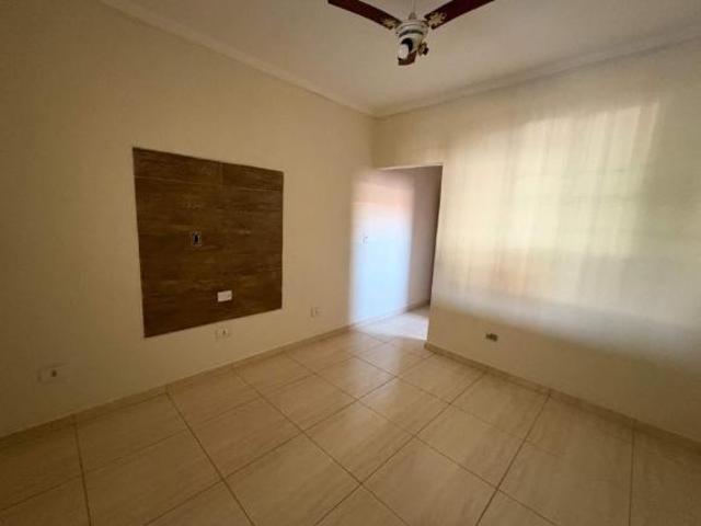 Casa para venda em Umuarama de 100.00m² com 2 Quartos e 1 Suite