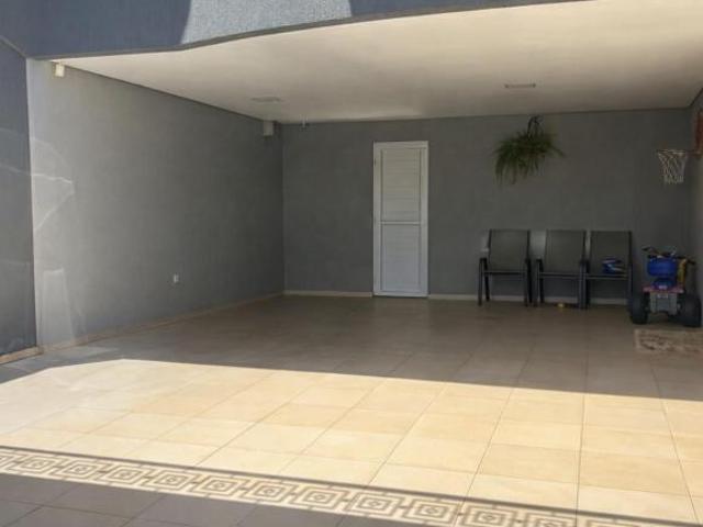 Casa para Venda em Umuarama, Parque Bandeirantes, 4 dormitórios, 1 suíte, 4 banheiros