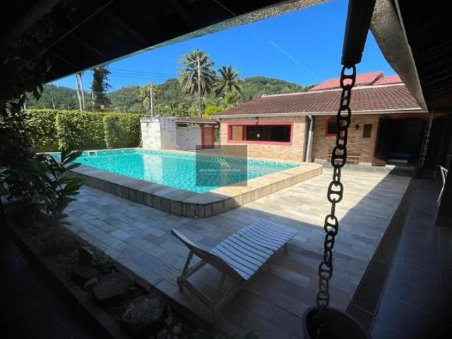 Casa para Venda em Ubatuba, Lázaro, 6 dormitórios, 3 suítes, 5 banheiros, 2 vagas