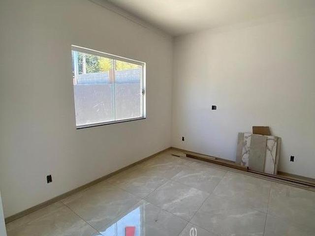 Casa para venda em Uberaba de 65.00m² com 3 Quartos, 1 Suite e 2 Garagens