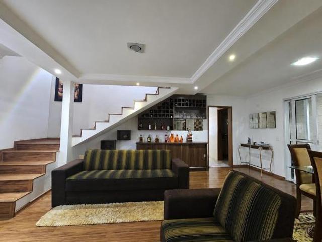 Casa para venda em Uberaba de 163.00m² com 2 Quartos, 2 Suites e 5 Garagens