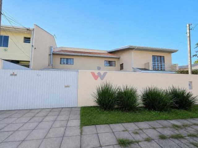 Casa para venda em Uberaba de 163.00m² com 2 Quartos, 2 Suites e 5 Garagens