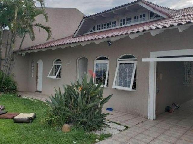 Casa para venda em Uberaba de 232.00m² com 3 Quartos, 1 Suite e 6 Garagens