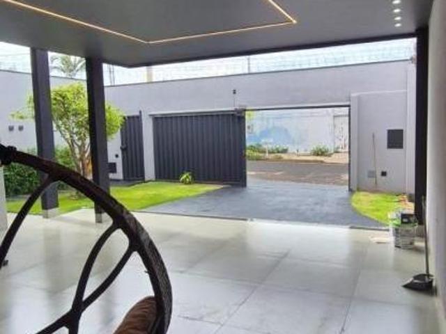 Casa para Venda em Uberlândia, Jardim Botânico, 3 dormitórios, 3 suítes, 1 banheiro, 4 vagas