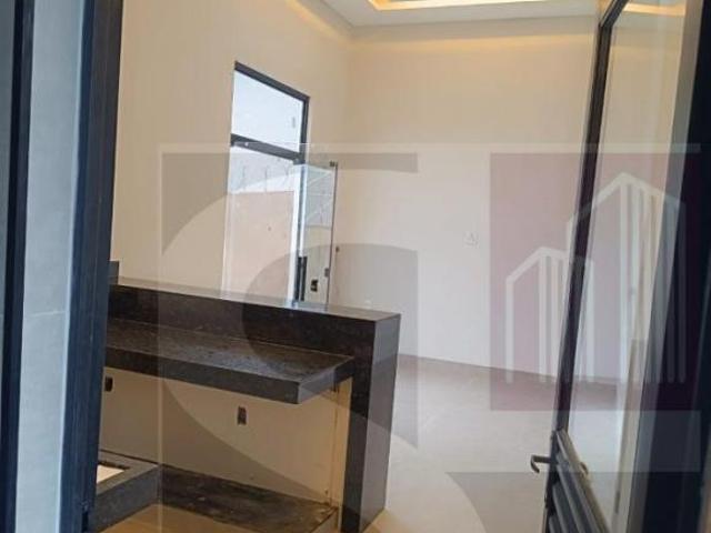 Casa para Venda em Uberlândia, Pampulha, 3 dormitórios, 2 banheiros, 8 vagas