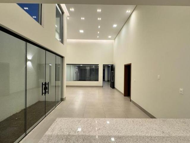 Casa para Venda em Uberlândia/MG 3 Dorm. 179 m2 Área Útil