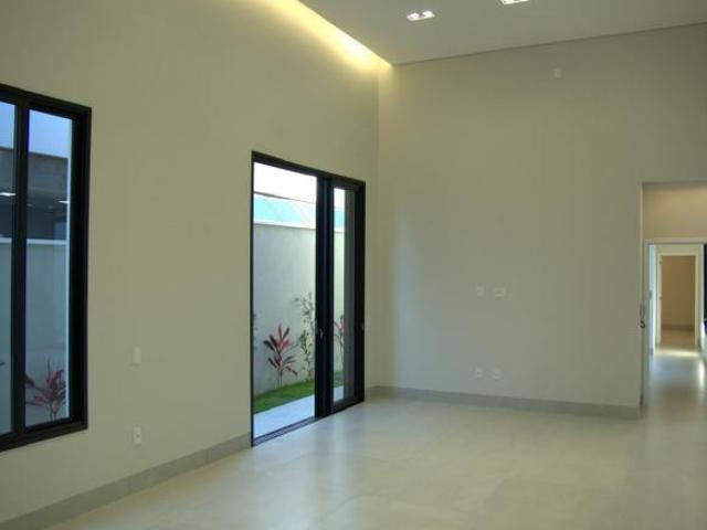 Casa para Venda em Uberlândia/MG 3 Dorm. 193 m2 Área Útil