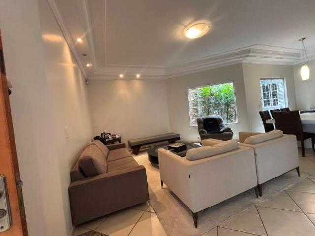 Casa para Venda em Uberlândia/MG 3 Dorm. 219 m2 Área Útil