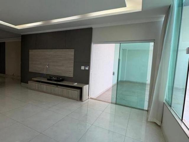 Casa para Venda em Uberlândia/MG 3 Dorm. 235 m2 Área Útil