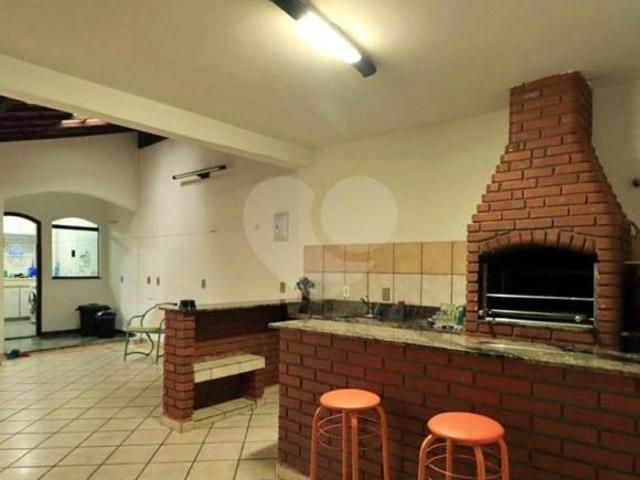 Casa para venda em Utinga de 303.00m² com 4 Quartos, 4 Suites e 4 Garagens
