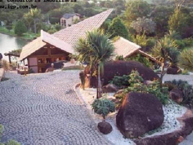 Casa para venda em Vale Das Laranjeiras de 1600.00m² com 4 Quartos, 4 Suites e 6 Garagens