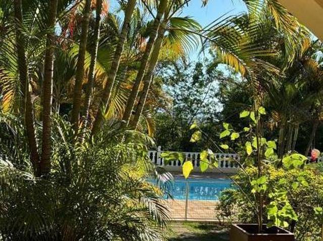 Casa para venda em Vianópolis de 350.00m² com 4 Quartos, 1 Suite e 4 Garagens