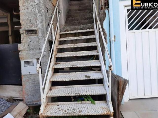 Casa para venda em Vida Nova III de 240.00m² com 2 Quartos e 5 Garagens