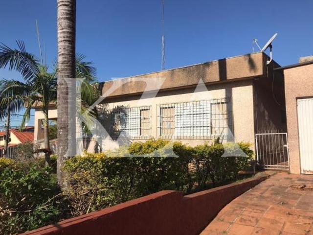 Casa para venda em Vila Tavares de 177.00m² com 4 Quartos, 1 Suite e 3 Garagens
