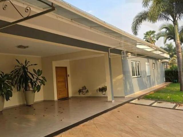 Casa para venda em Vila Tibério de 140.00m² com 5 Quartos, 2 Suites e 5 Garagens