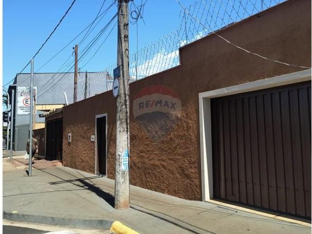 Casa para venda em Vila Tibério em Ribeirão Preto São Paulo de 280.00m² com 3 Quartos, 1 Suíte e 3 Garagens